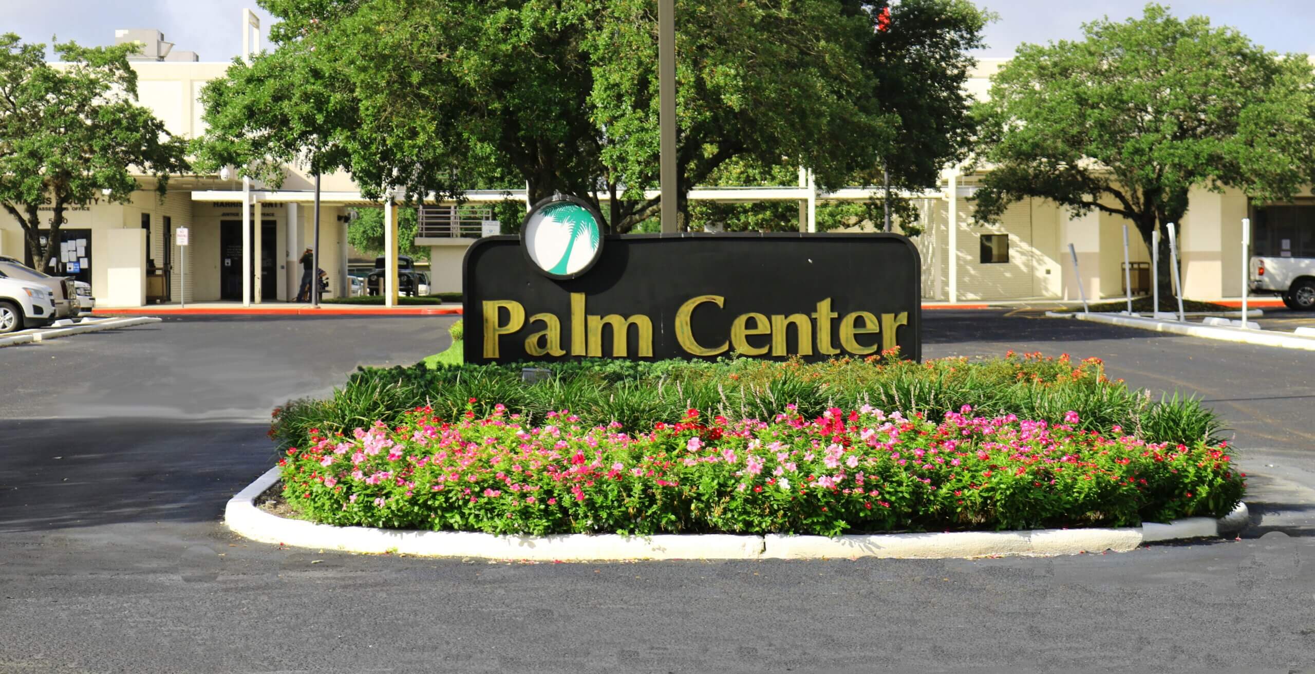 Palm Center - Case Studies - Nuveen Green Capital | Nuveen